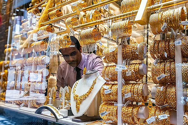 Dubai: As gold prices swing wildly, investors shift from jewellery to ...