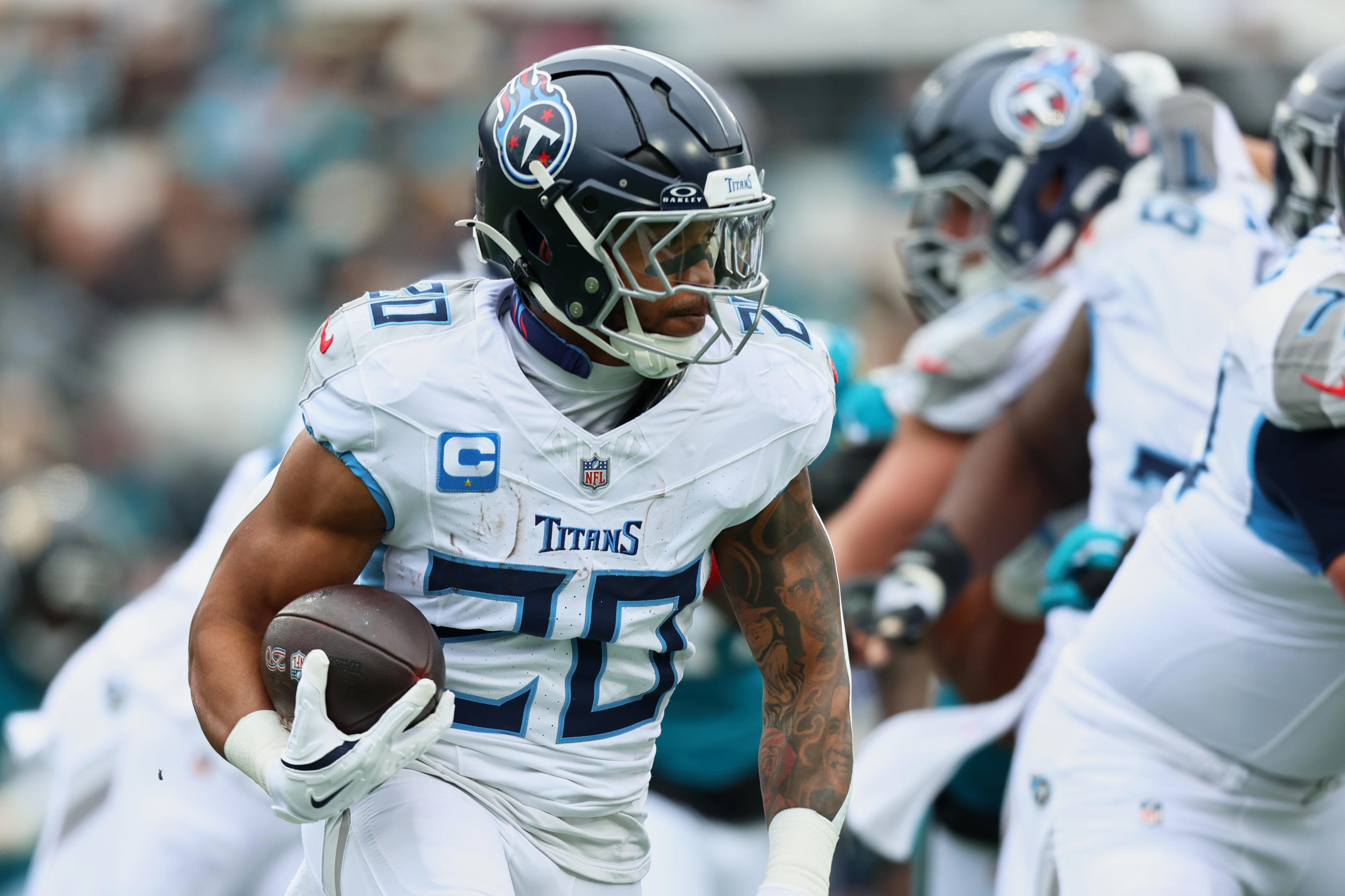 Titans' Tony Pollard fell just 18 yards short of significant incentive