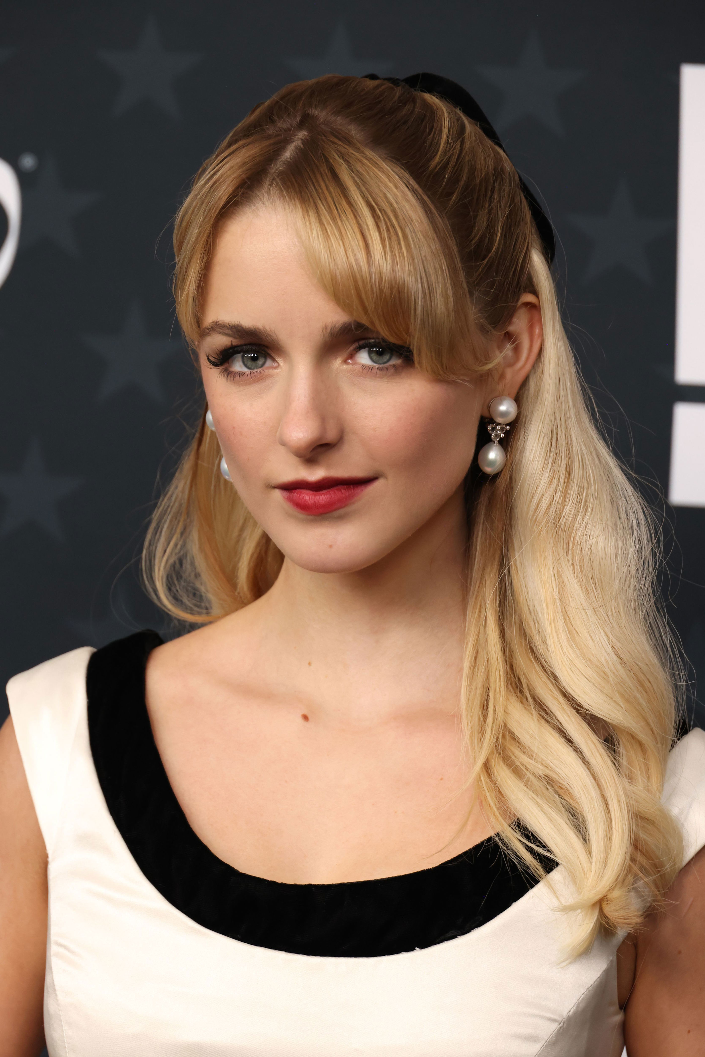 McKenna Grace goes freckle forward at Critics' Choice Awards 2026 — see ...