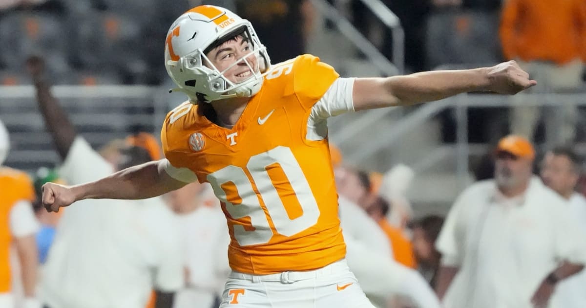 Tennessee transfer kicker signs with Arkansas