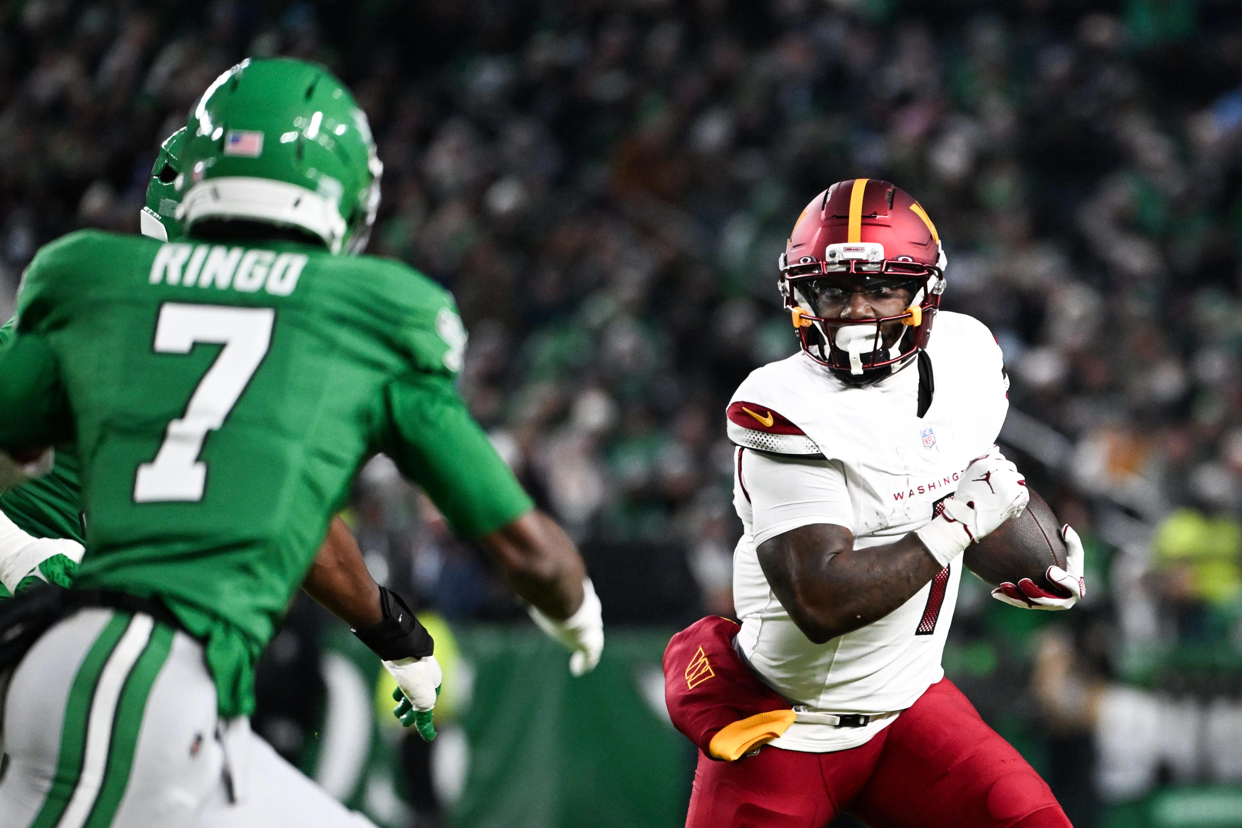 Eagles vs. Commanders: Washington holds a 10-7 first half lead