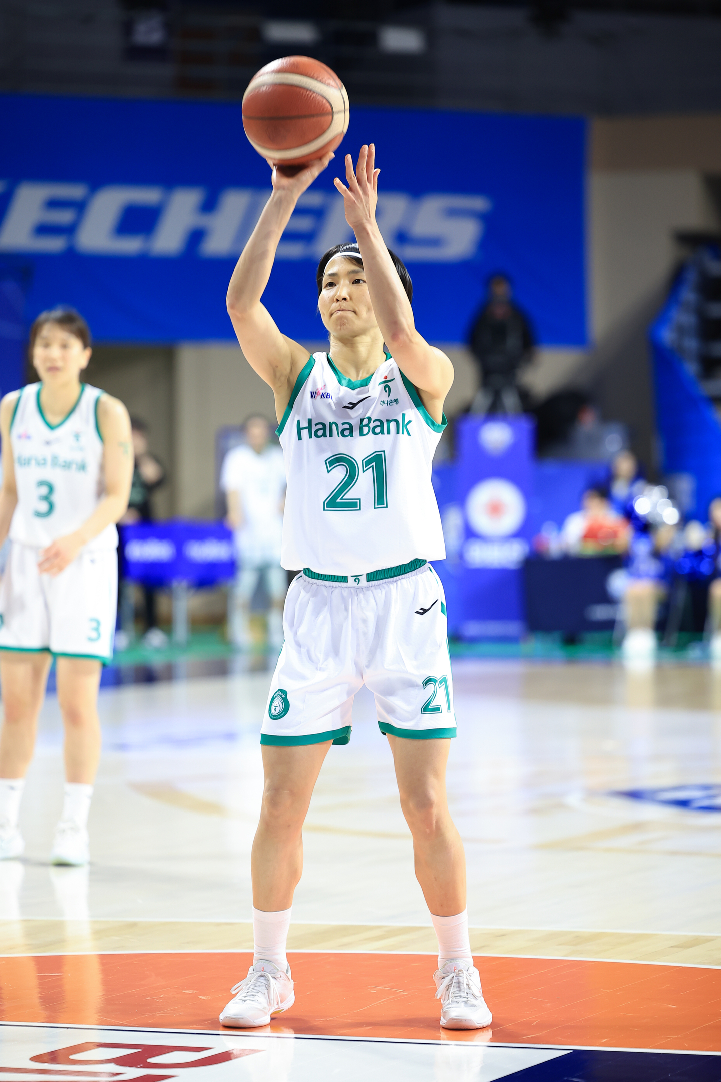 WKBL's 'Sagi-kae' Iijima makes history as first foreign player to lead ...
