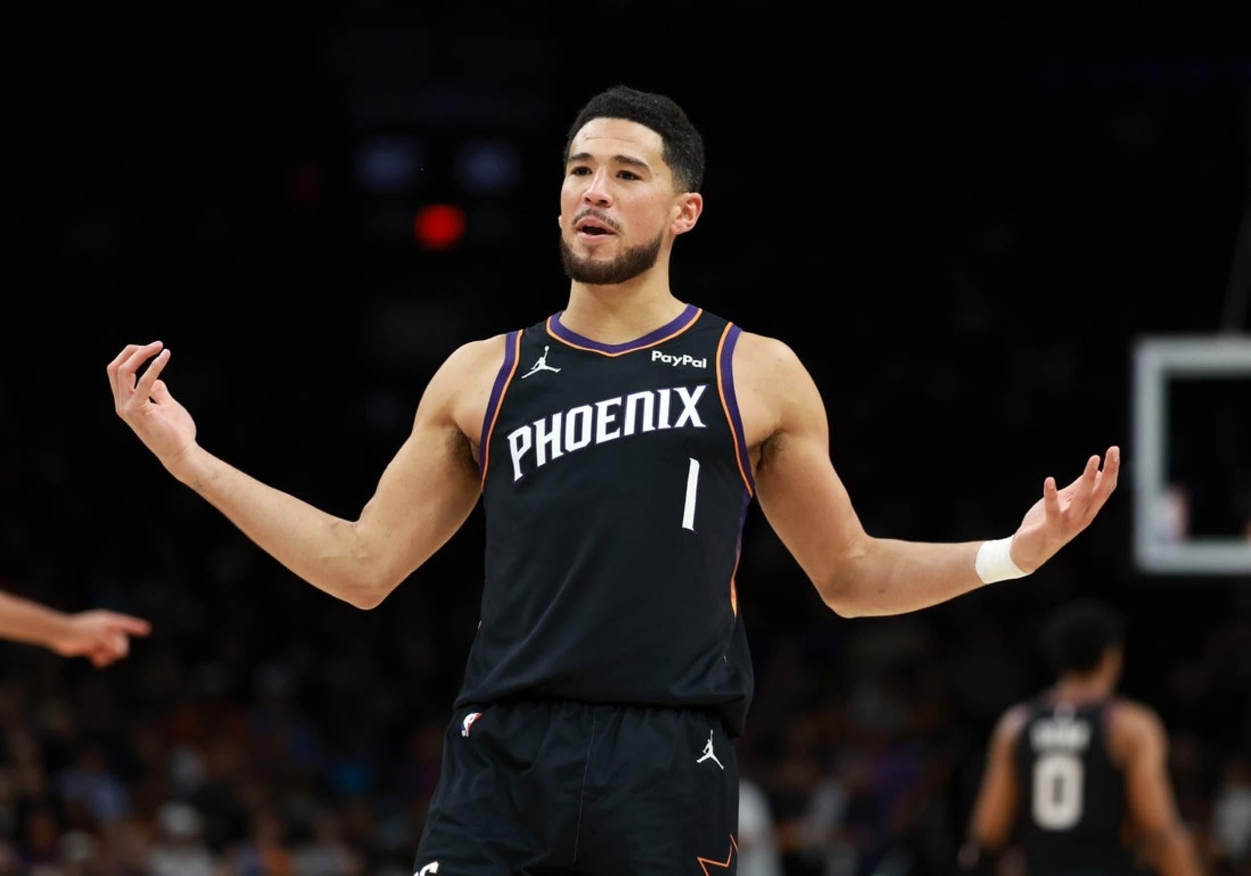 Last-second Devin Booker 3 completes Suns' late comeback over Thunder