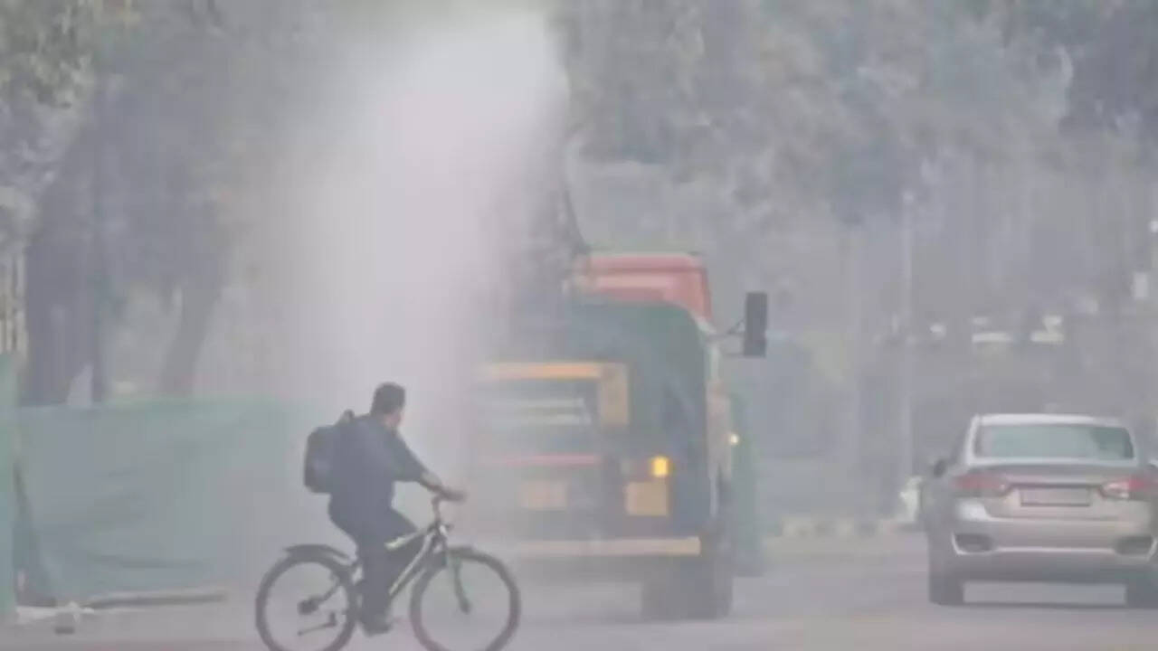 Delhi air pollution: City remains in 'poor' category as AQI hits 262 ...