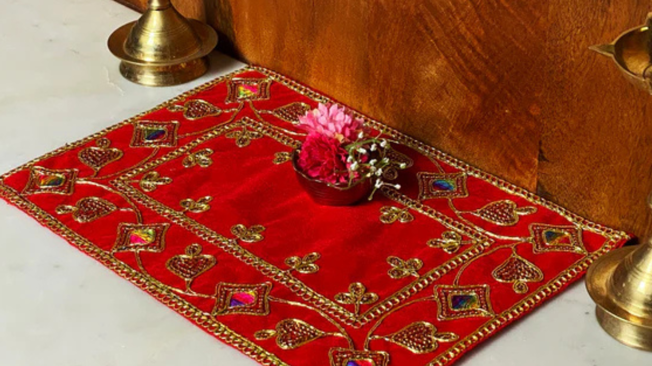 Six things one should secretly donate in a temple for good luck and ...