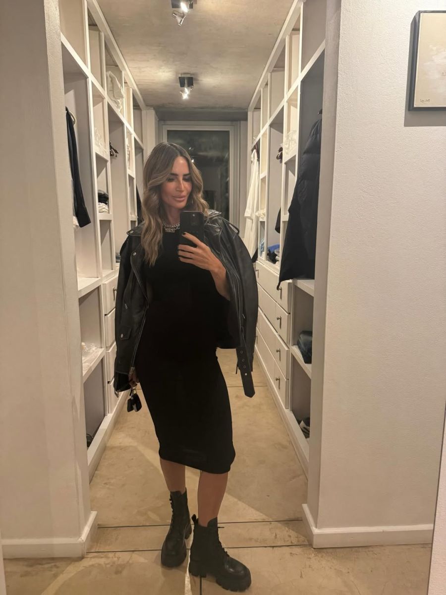 Adiós al total black: María Vázquez lo reinventa con un look urbano ...