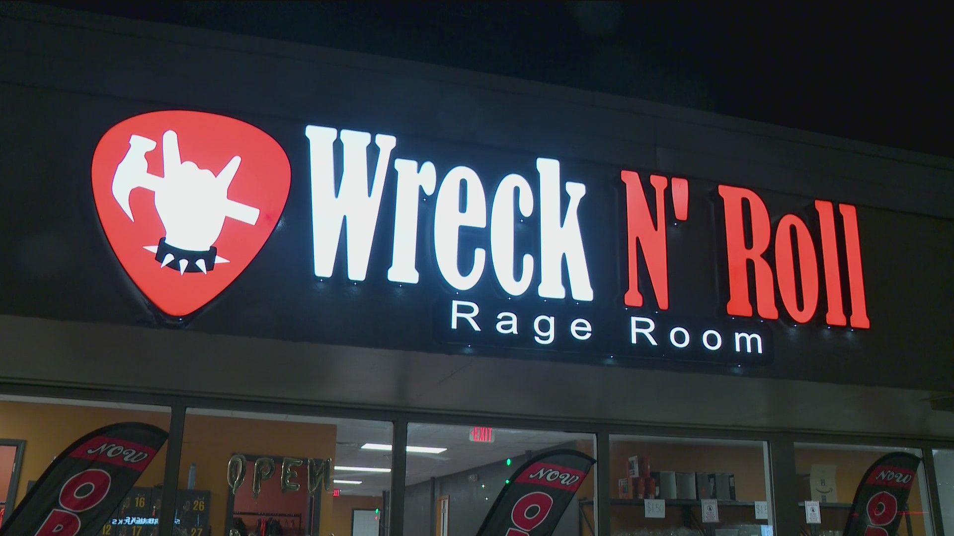 Rage room with rock 'n' roll theme opens in Des Moines