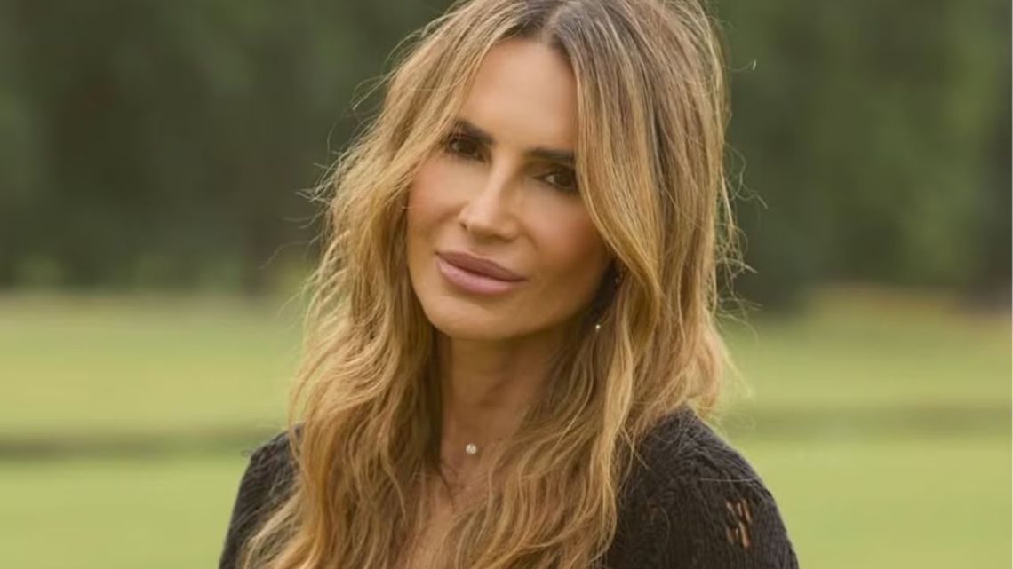 Adiós al total black: María Vázquez lo reinventa con un look urbano ...