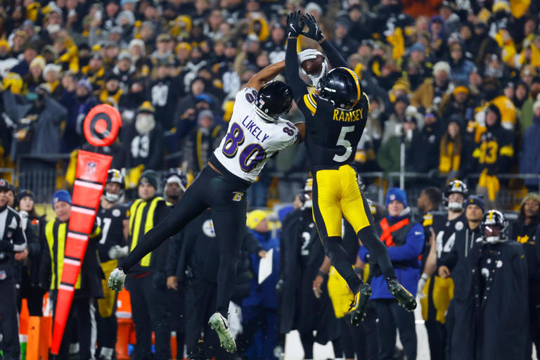 Ravens suffer a 26-24 loss to the Steelers on a 44-yard Tyler Loop ...