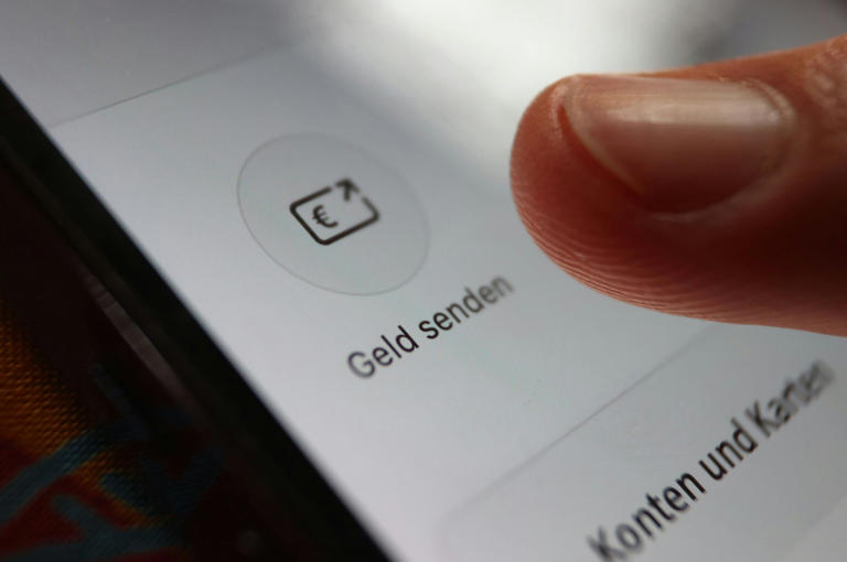 Mit KI gegen Betrüger: Wie Kölner Banken verdächtige Überweisungen stoppen