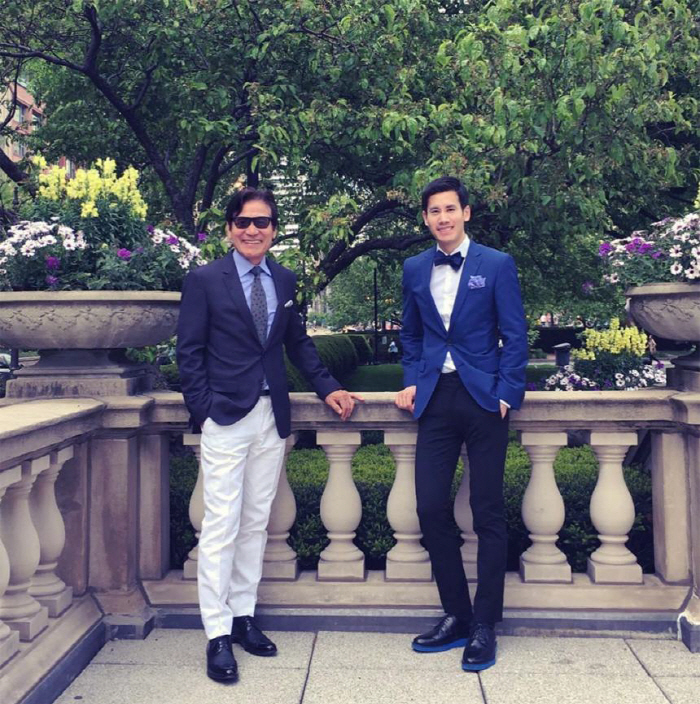 Ahn Sung-ki's eldest son, Andabin, left a picture of his father while ...