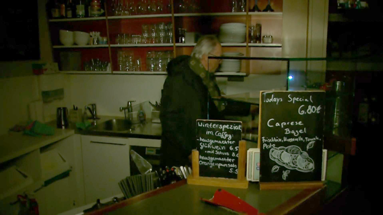 35,000 homes without power in Berlin for days after 'left-wing ...