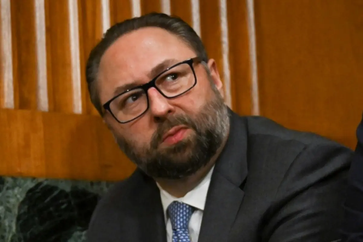 Jason Miller ataca presidente Lula após condenação de ataques dos EUA ...