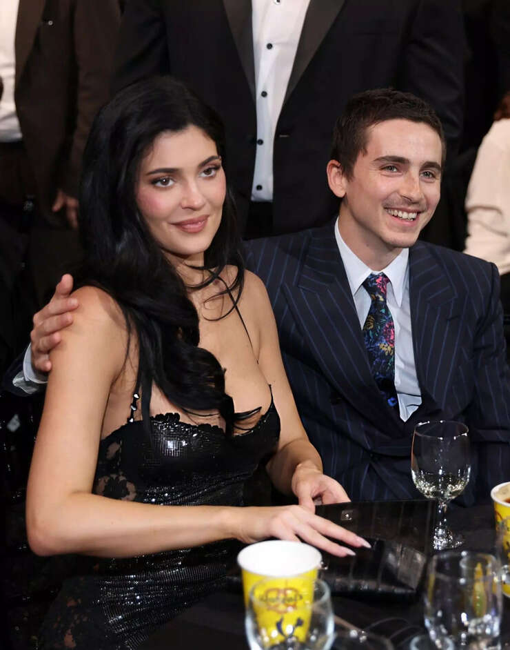 Timothée Chalamet ends his best actor win with a heartfelt nod to Kylie ...