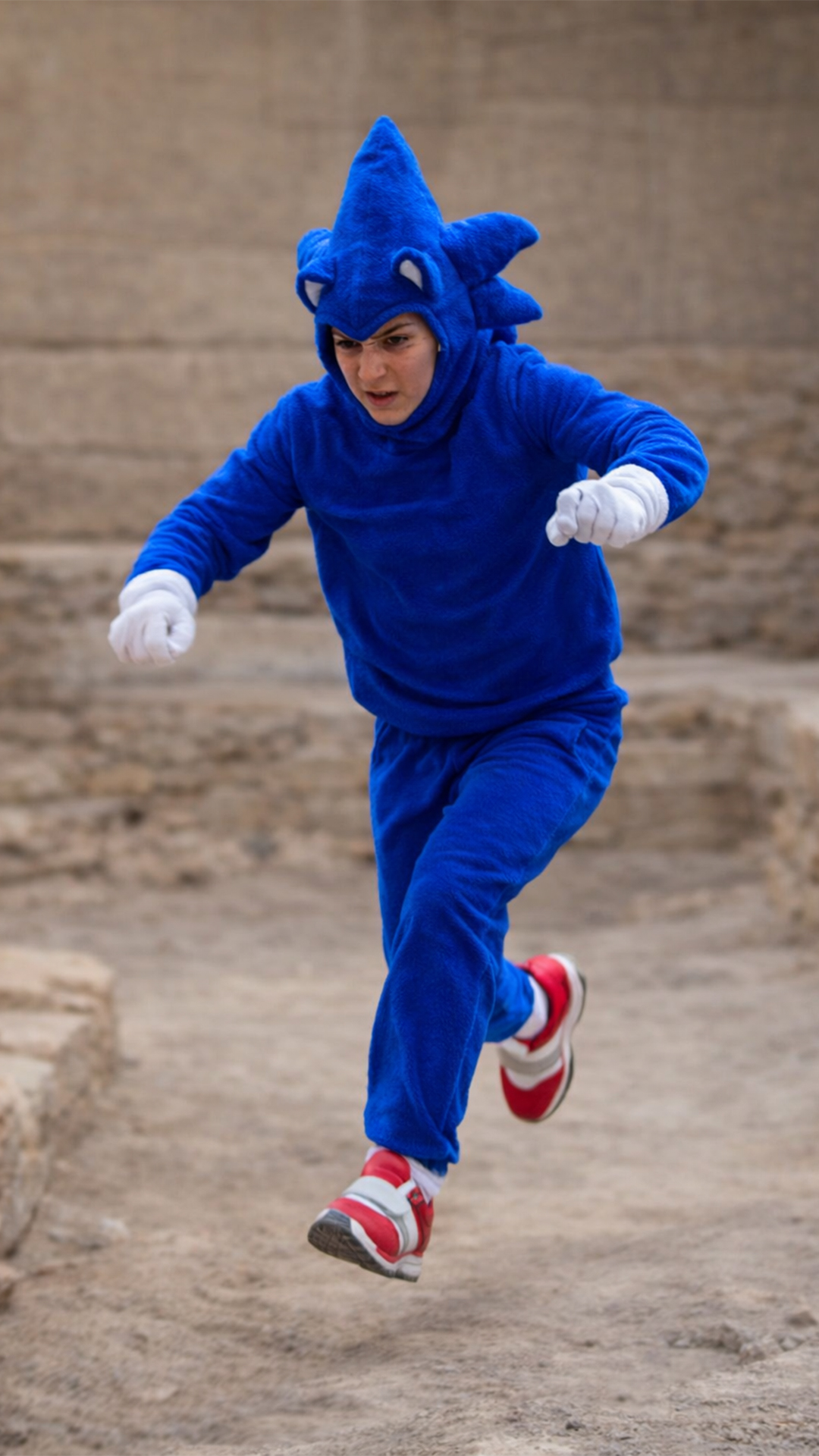 Chasing a parkour athlete on camera