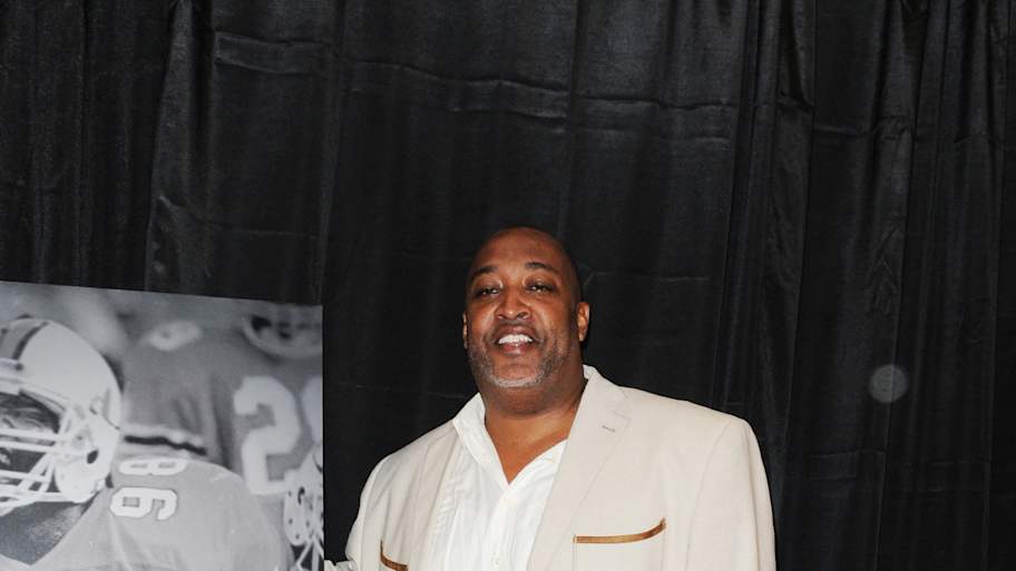 Former Miami Hurricanes great Melvin Bratton has a dynamic legacy