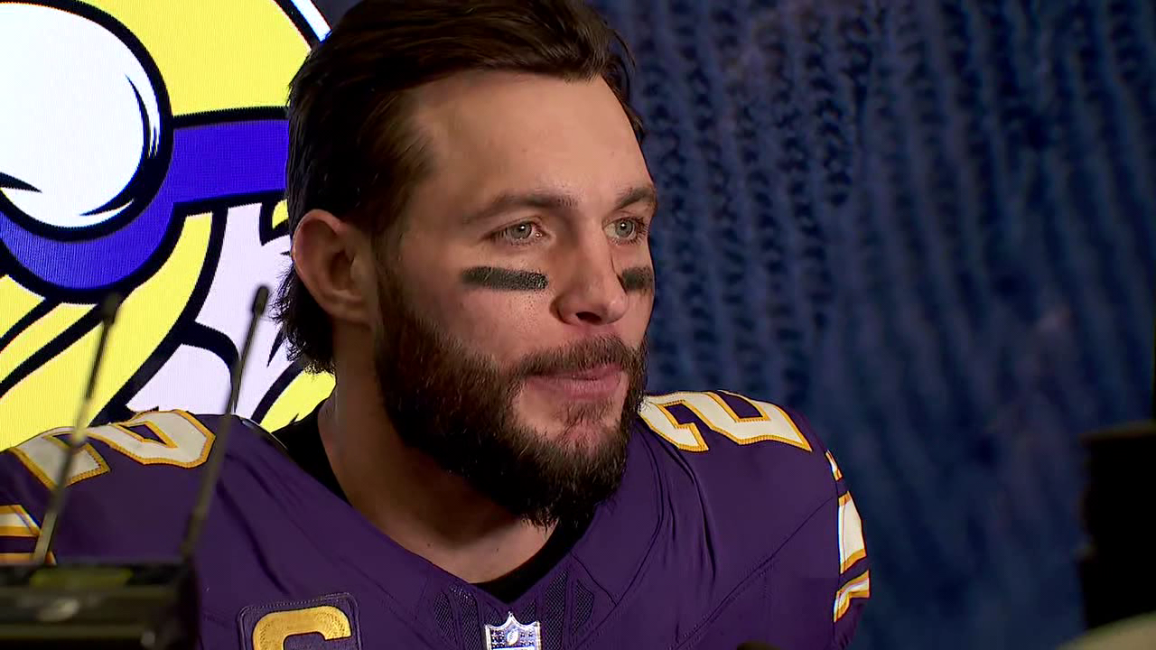 Vikings salute Harrison Smith, CJ Ham in 16-3 win over Packers to close ...