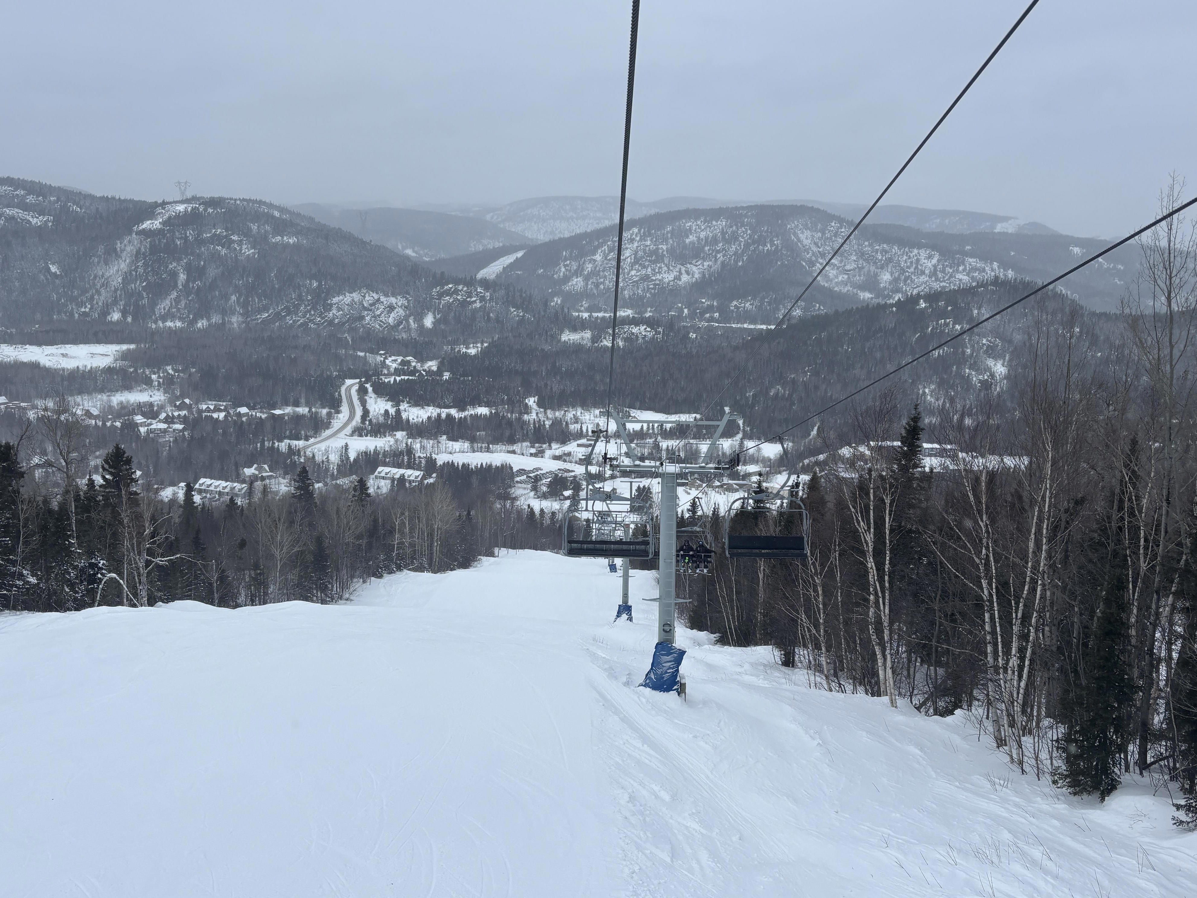 Des skieurs au rendez-vous au Mont-Édouard