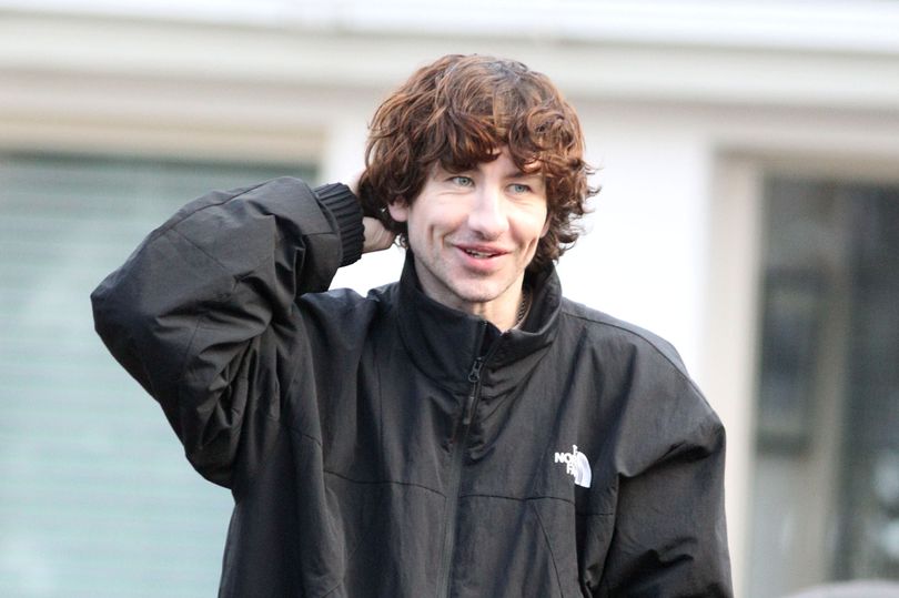 Irish actor Barry Keoghan is unrecognizable in Dublin with drastic ...