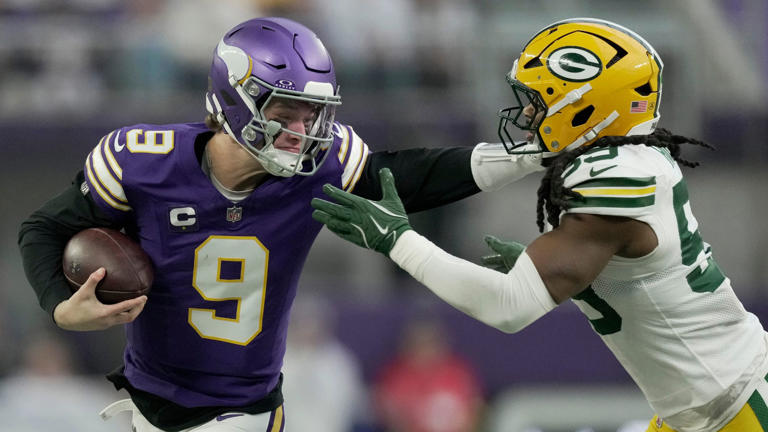 Vikings QB JJ McCarthy’s season ends in fitting fashion by re-injuring hand