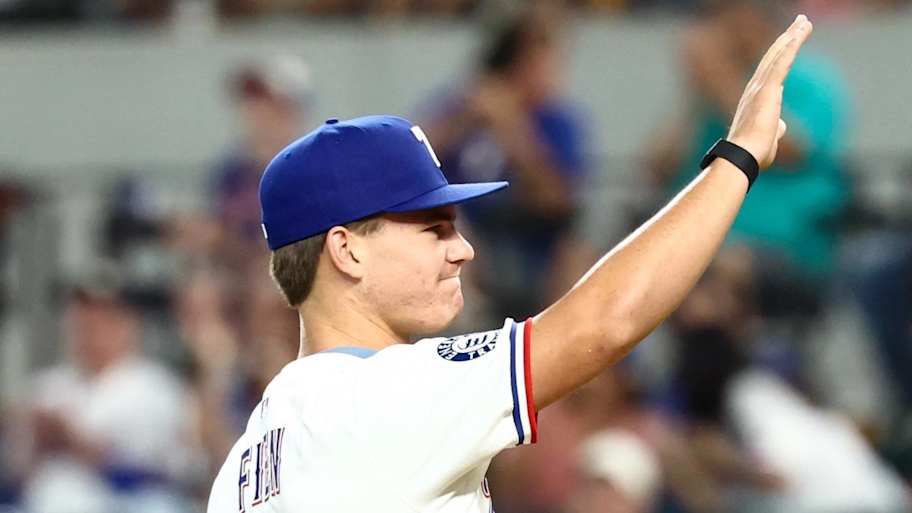 2025 Bowman Draft is loaded with top prospects; a look at 3 top chase cards