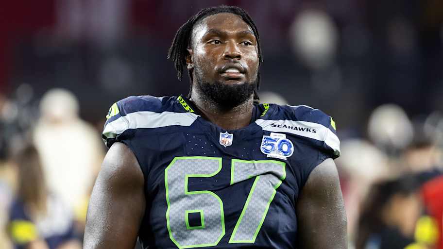 Seahawks make major investment in left tackle Charles Cross