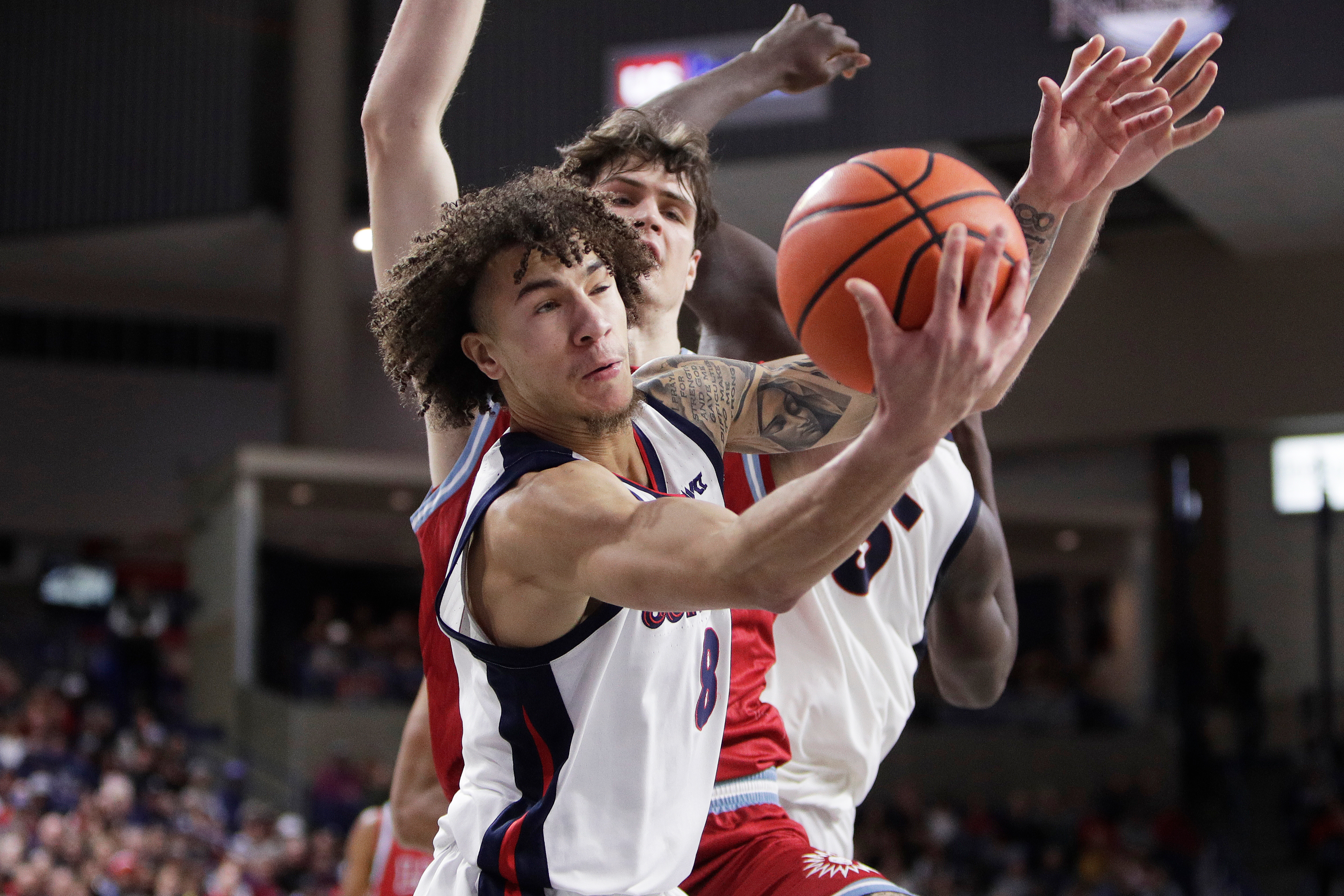 Graham Ike scores 16 points as No. 7 Gonzaga routs Loyola Marymount 82-47