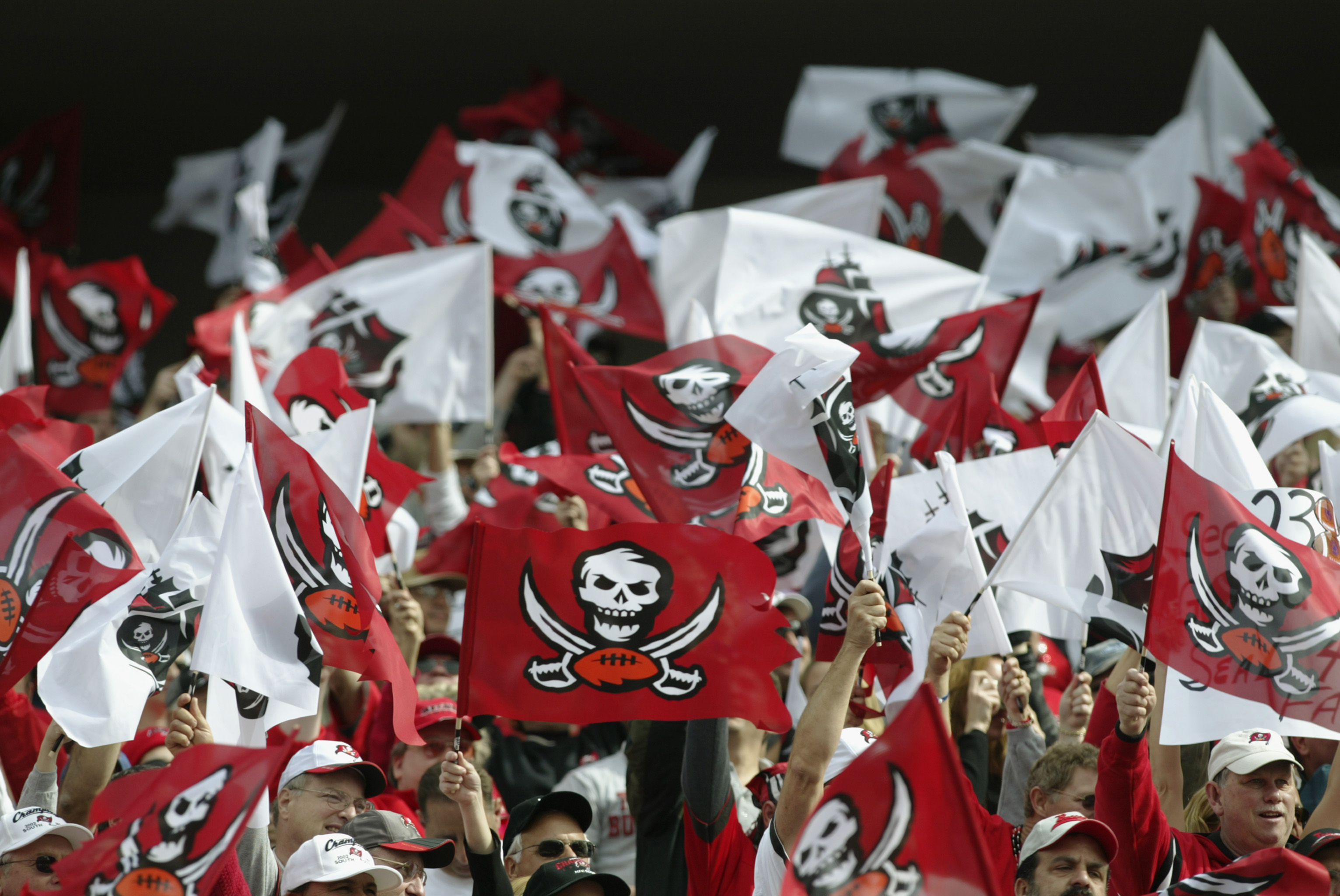 Buccaneers send message to fans after missing playoffs following late ...