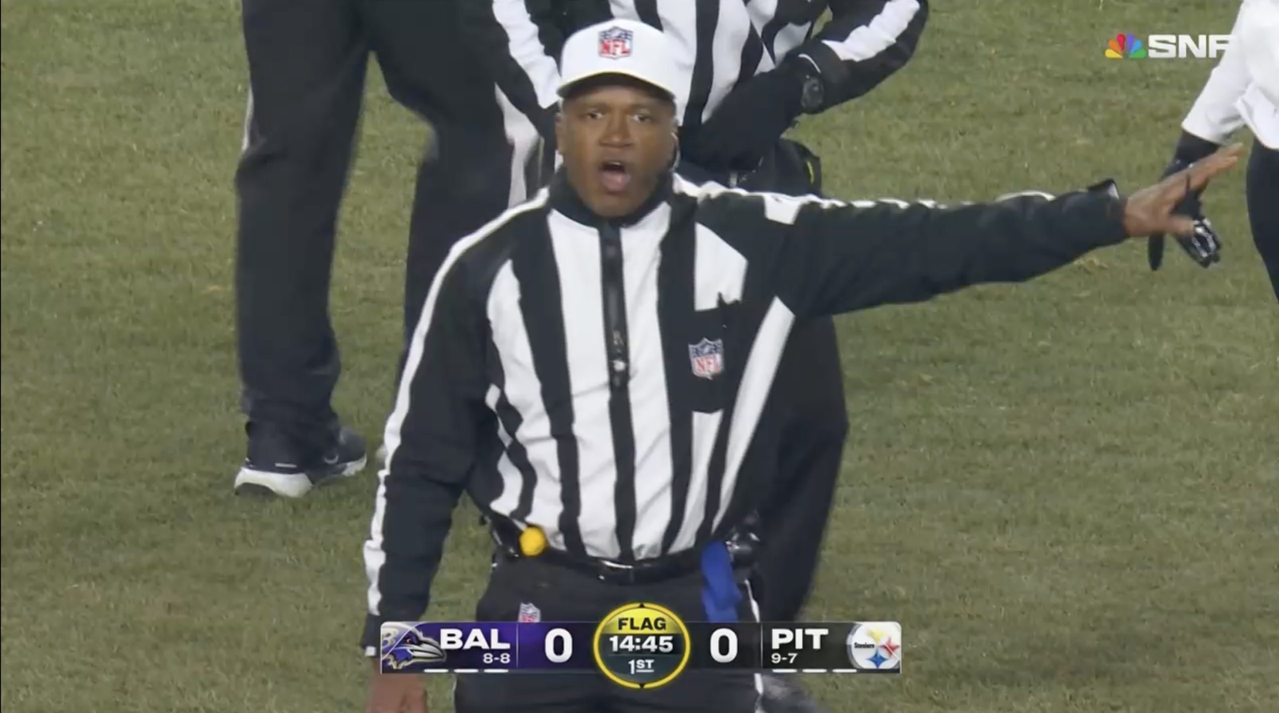 NFL rules analyst calls out refs on first play