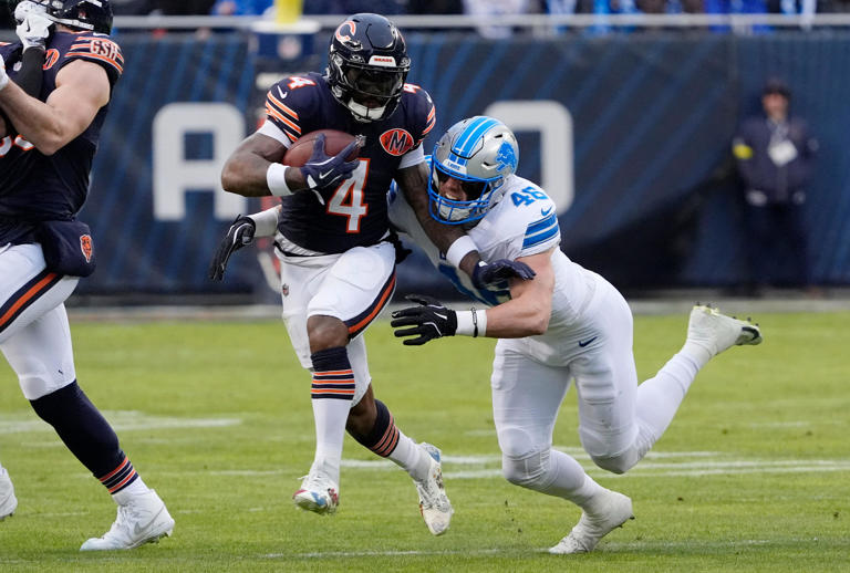 Ben Johnson not surprised by Bears RB D'Andre Swift's success in 2025
