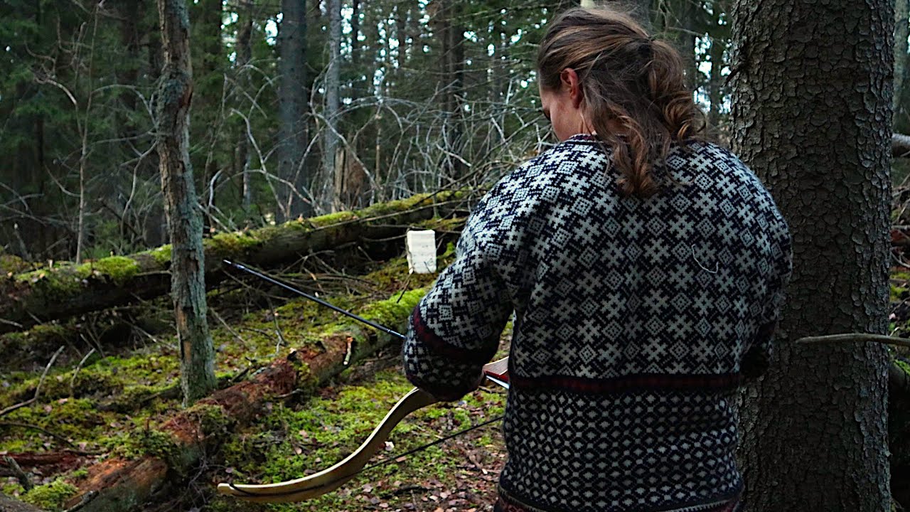 Wood elf training in the wild | Recurve bow shooting adventure