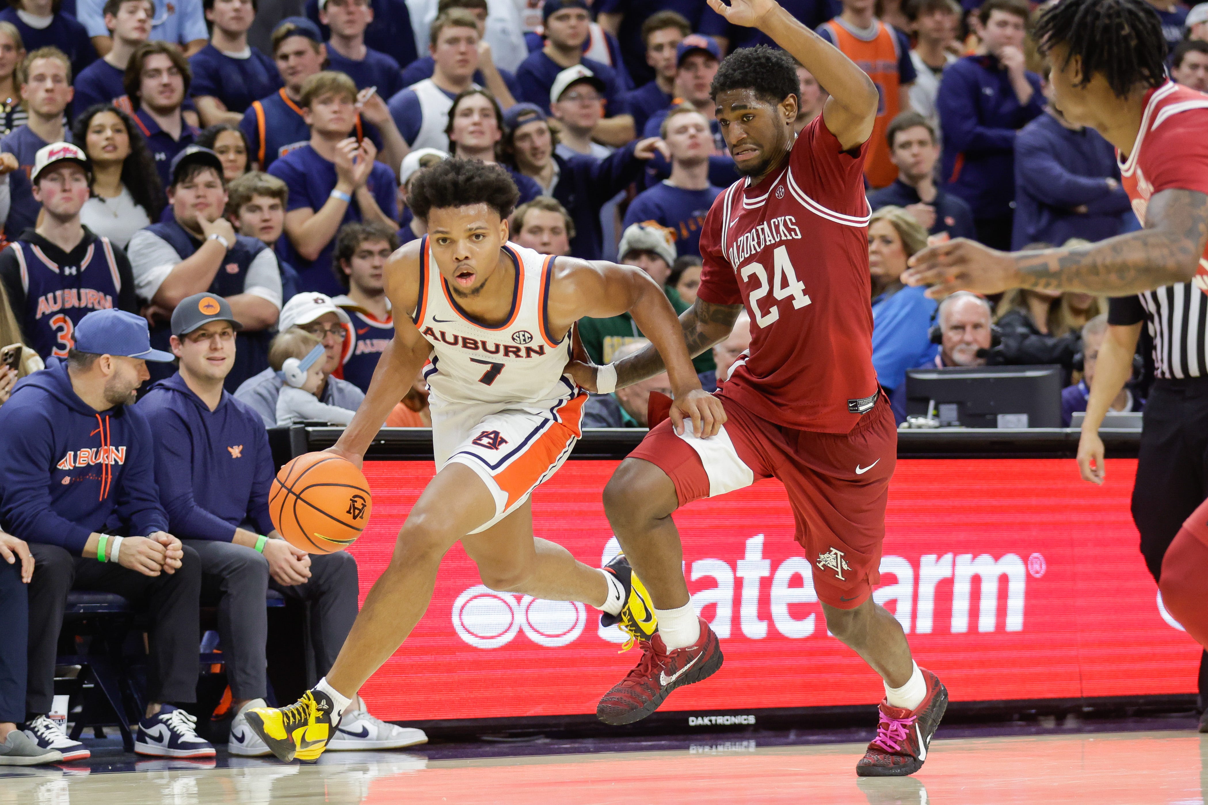 Keyshawn Hall drops 30 points as Auburn basketball crushes Arkansas