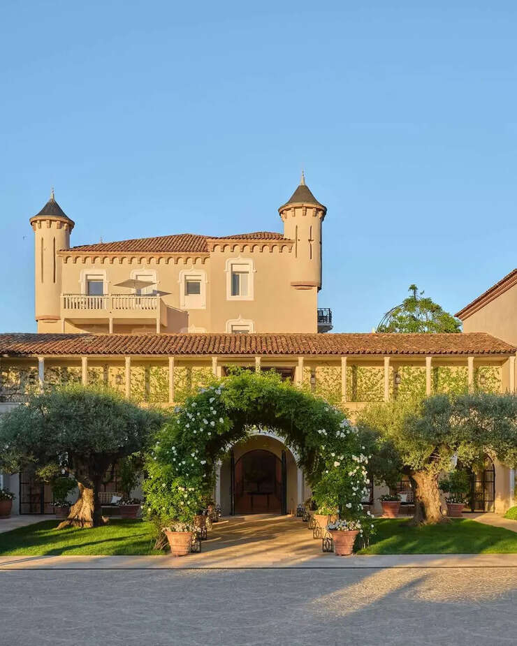 The White Lotus season four reportedly films at a luxury French hotel ...