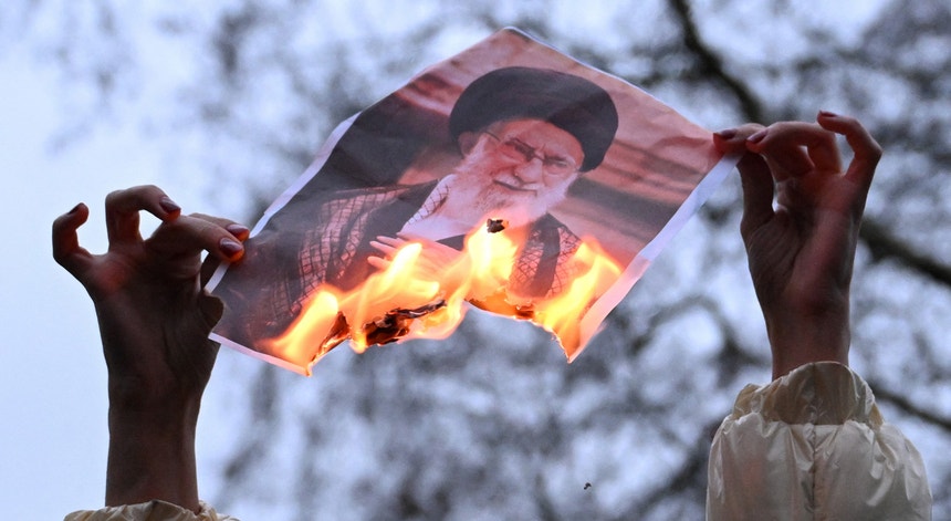 Protestos no Irão já terão feito mais de 500 mortos