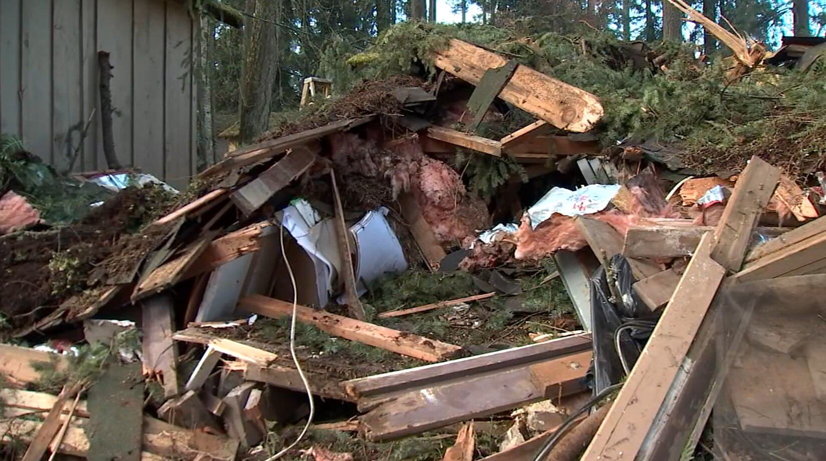Storm leaves Marion Junction families picking up pieces after morning ...