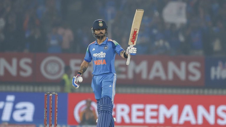 'Kohli ko out kyu kiya': Virat fans slam wrong Clarke after Kristian ...