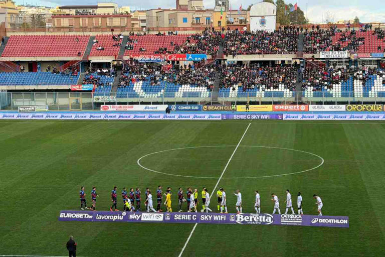 Il Catania la vince nel finale con Di Gennaro e Caturano: Cavese ...