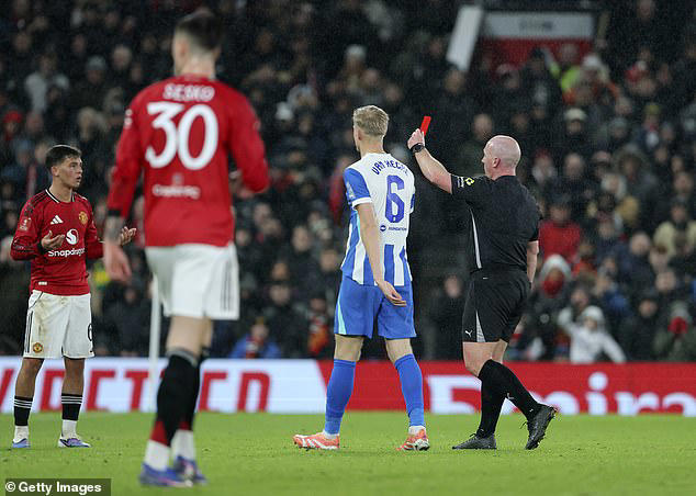 Man United wonderkid Shea Lacey, 18, issues apology after nightmare Old ...