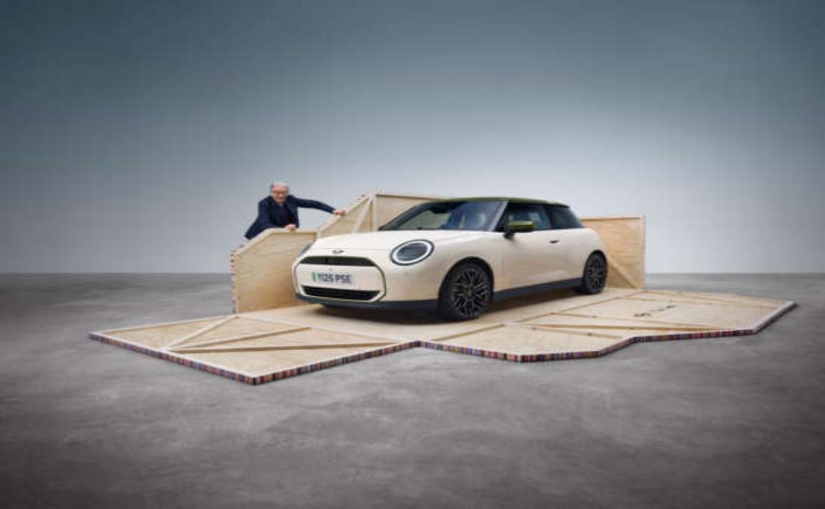 Tu traje cuesta más que tu coche: descubre el MINI Paul Smith Edition