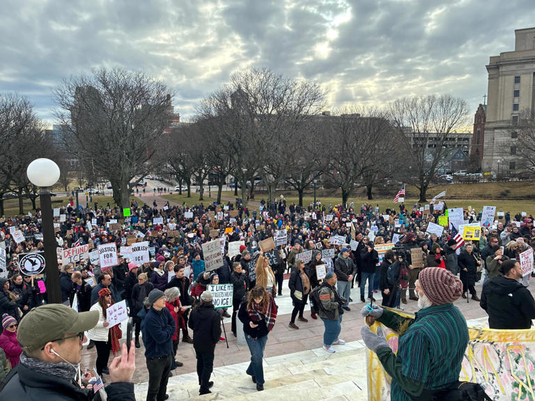 Cranston man, 30, faces charge in early morning death of pedestrian