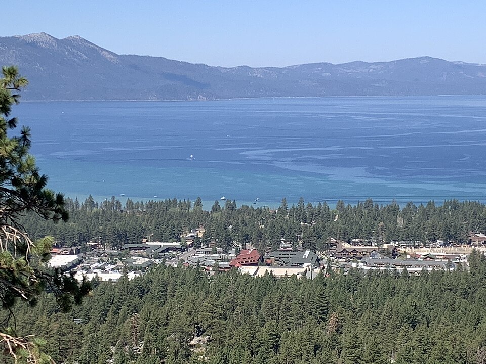 17 Lake Tahoe area towns with blue water views and easy trails