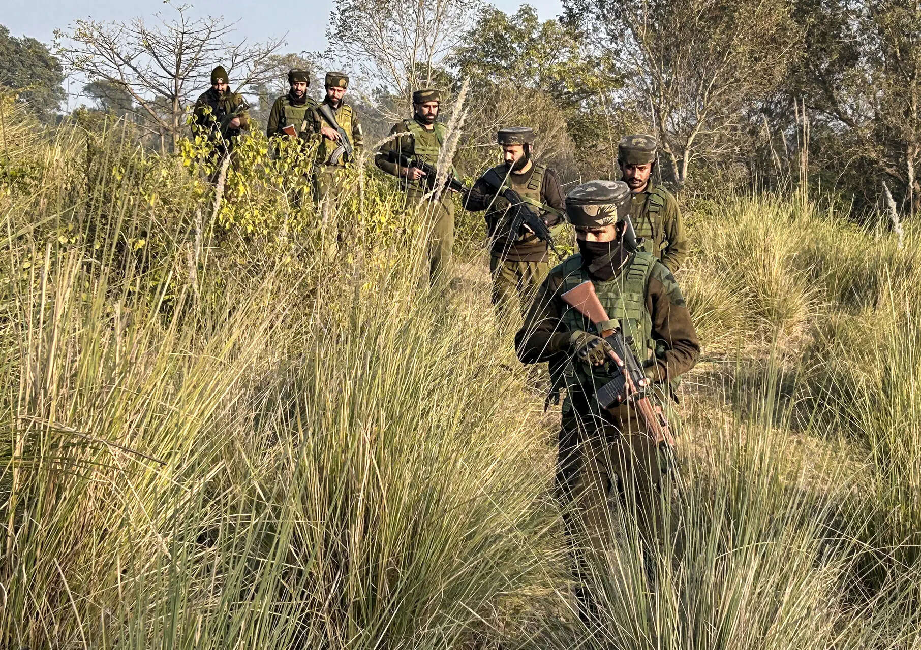 Jammu and Kashmir: Suspected Pak drones seen hovering over areas along ...