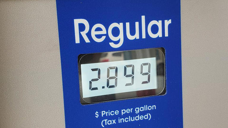 Oil prices hit highest level since October as Trump escalates Iran threats