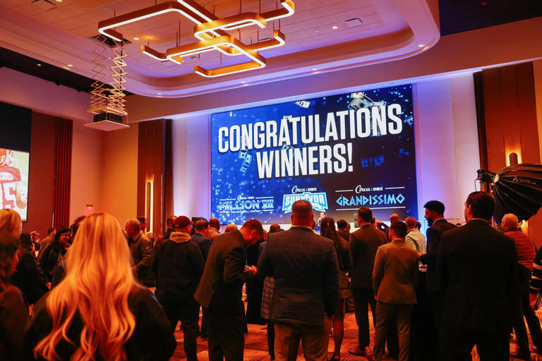 Lifelong friends 'trust process,' win $100K for last place in Circa Million