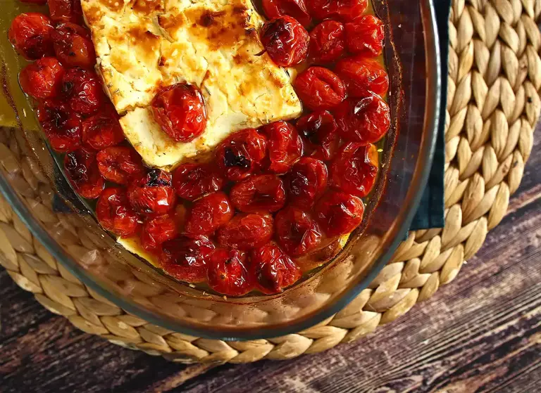 Tagliatelle beyaz peynirli çeri domates - fırında beyaz peynirli makarna