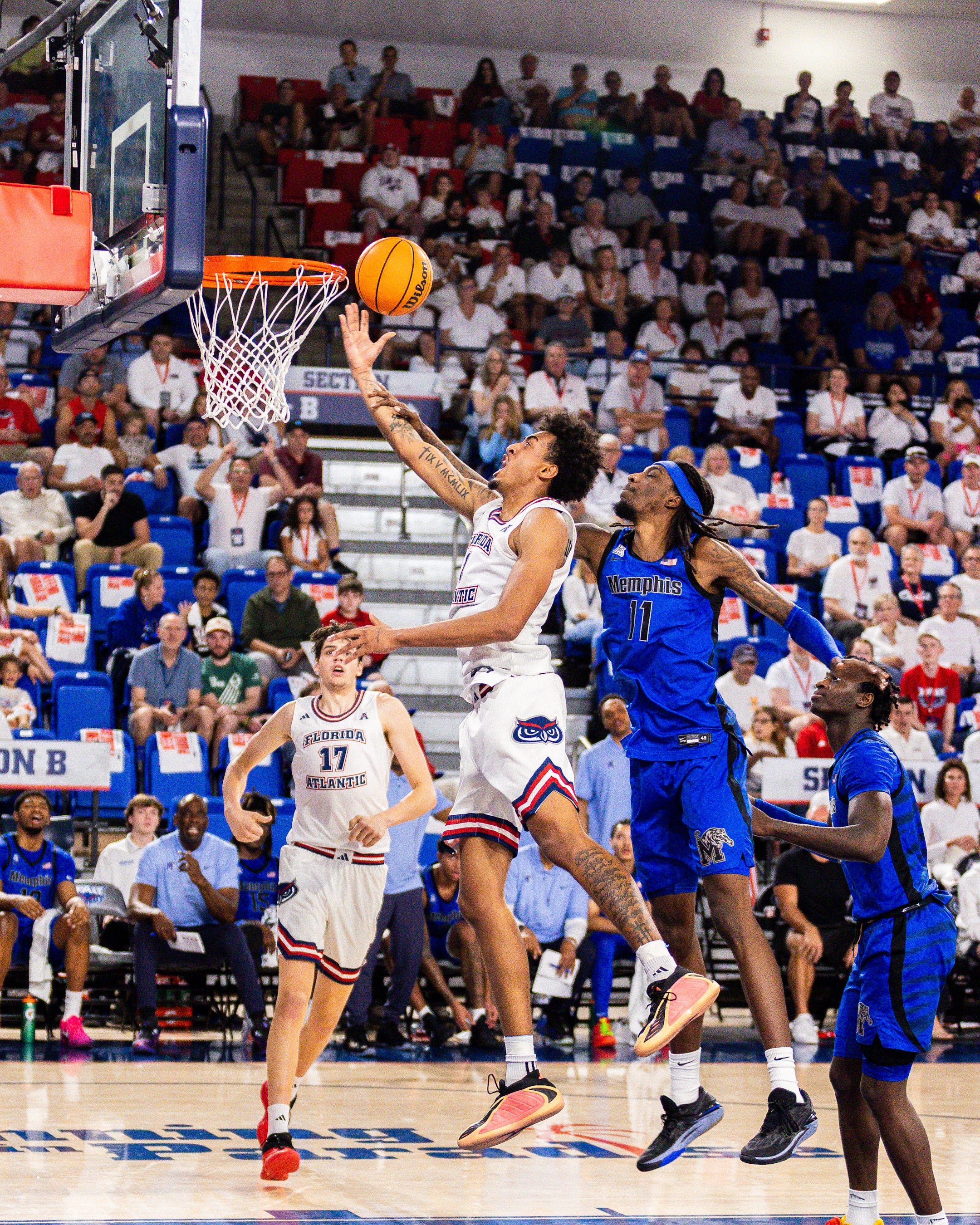 Florida Atlantic defeats Memphis in AAC men's basketball action
