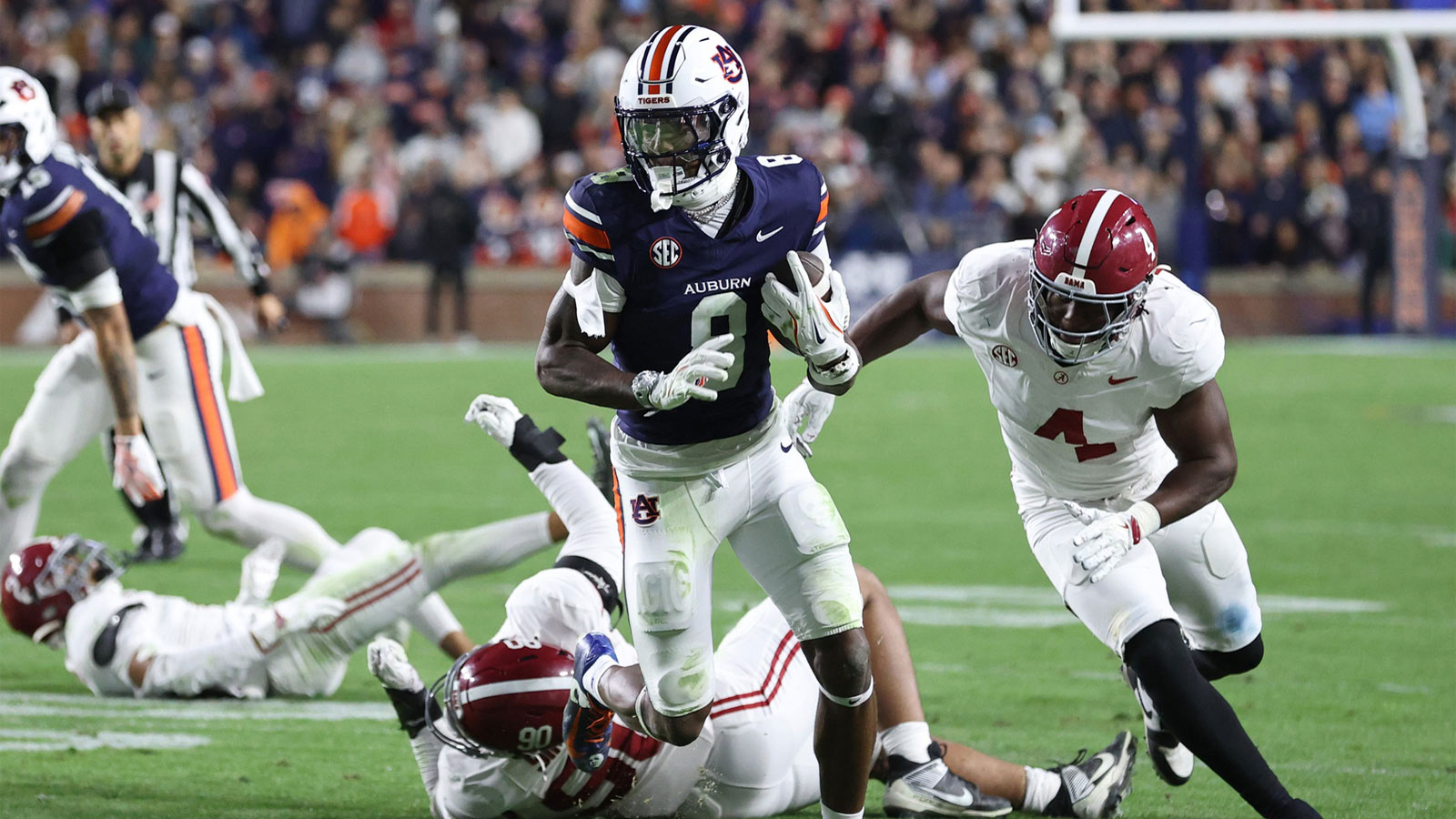 Texas lands Arch Manning’s top target in Auburn star Cam Coleman