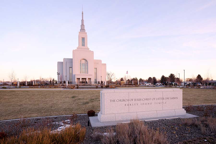 LDS Church president dedicates Burley Temple