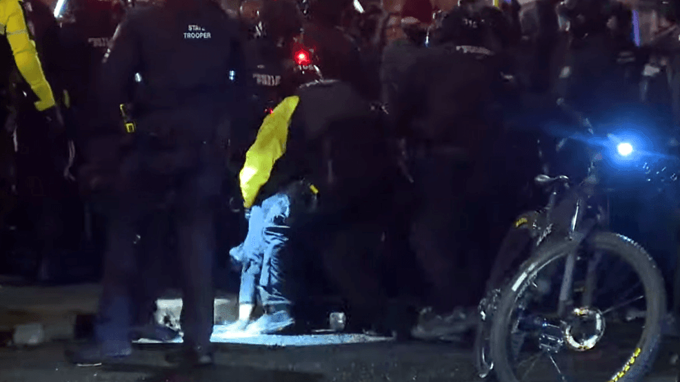 Portland officer reassigned after comments about Minneapolis ICE shooting