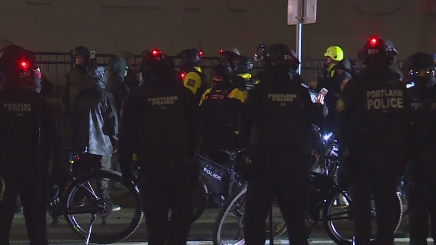 Portland police officer reassigned after comments on Minnesota shooting ...